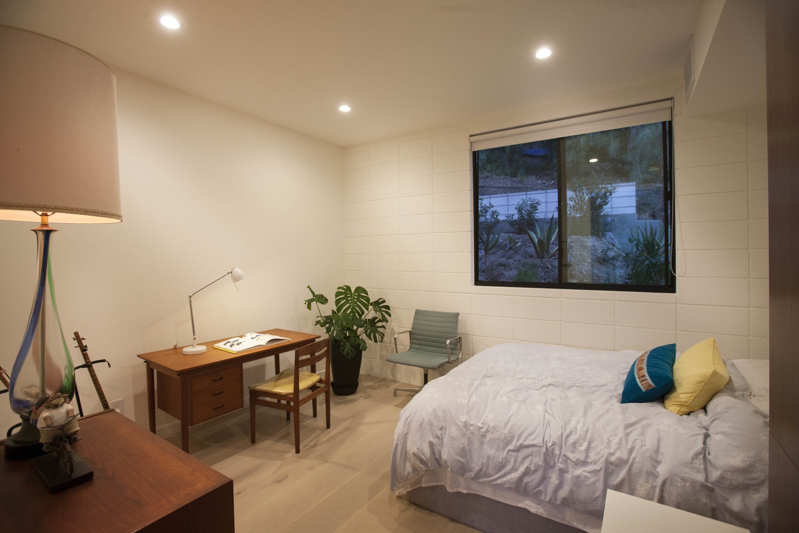 Photo 8 of 14 in The Clea House by Luke Hopping - Dwell