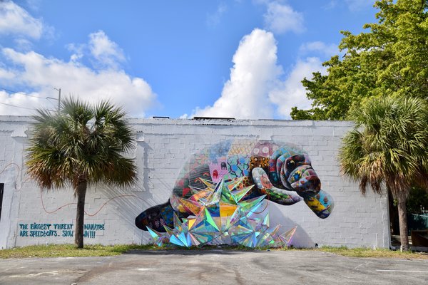 Art and Design Come Together in These 10 Examples of Inspirational Wall ...