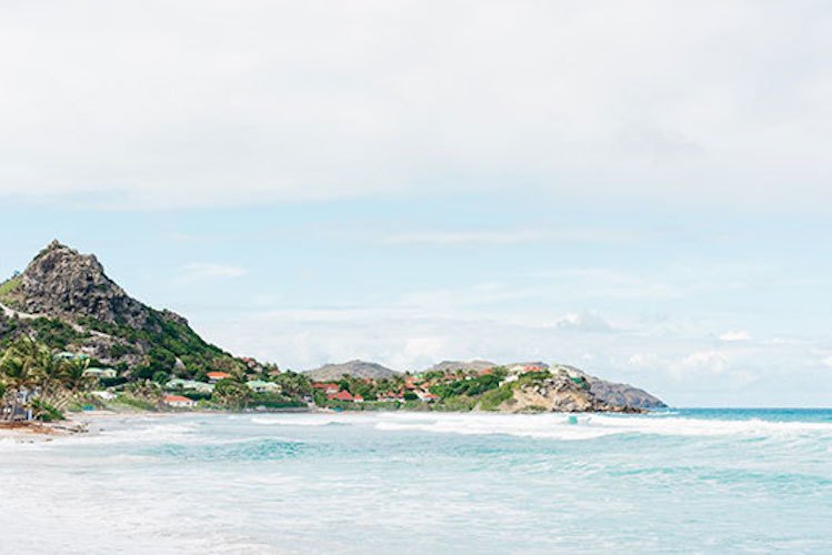 Photo 5 of 27 in Living the Island Life - Dwell