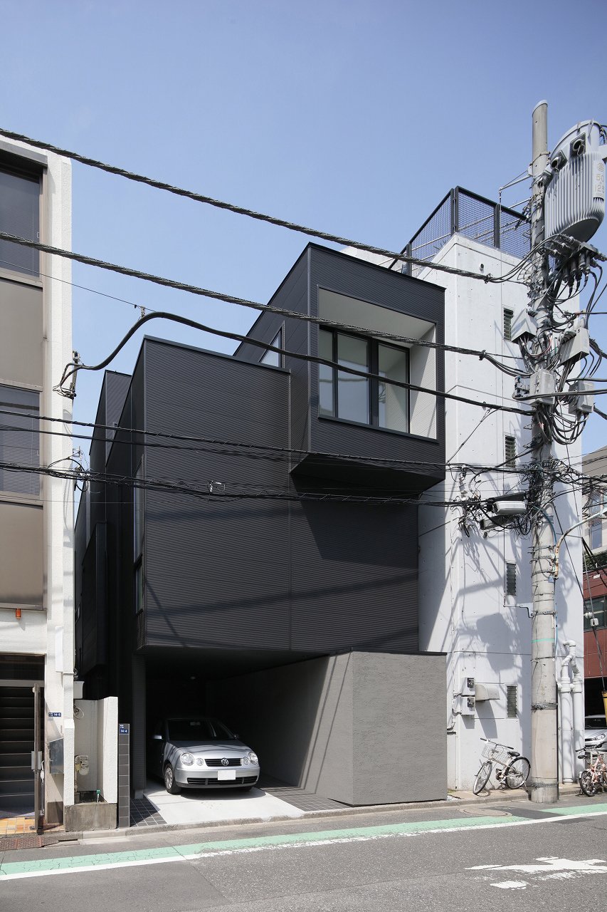 Photo 2 of 10 in Follow Us to 10 Modern Homes in Tokyo from House in ...