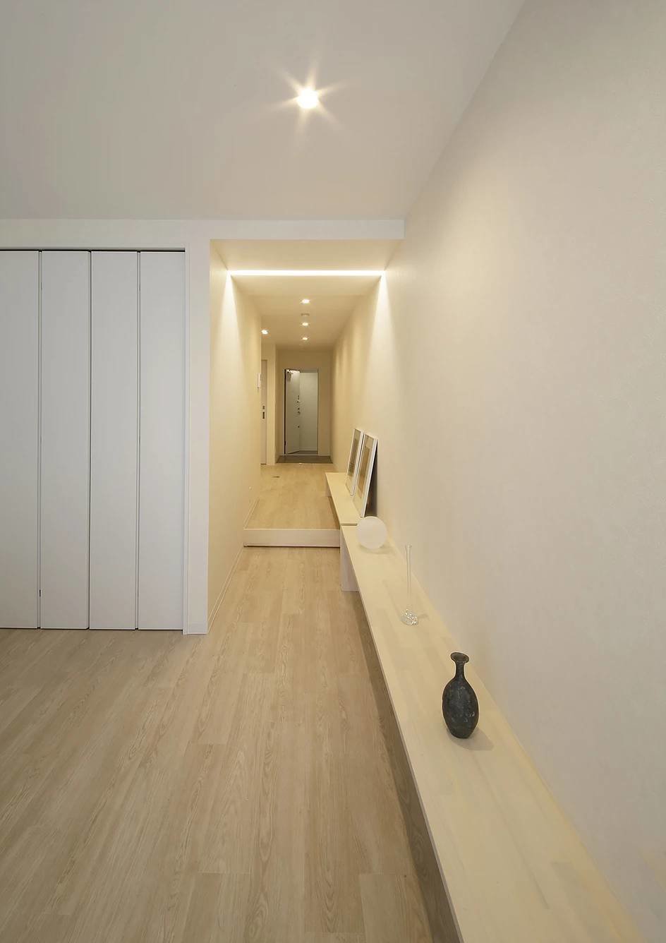 Photo 8 of 9 in Linearity by Leibal - Dwell