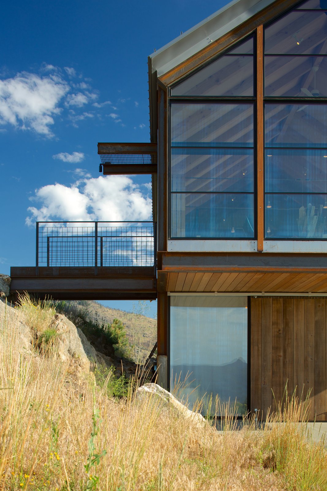 Photo 6 of 17 in Sunshine Canyon House by Renée del Gaudio Architecture ...