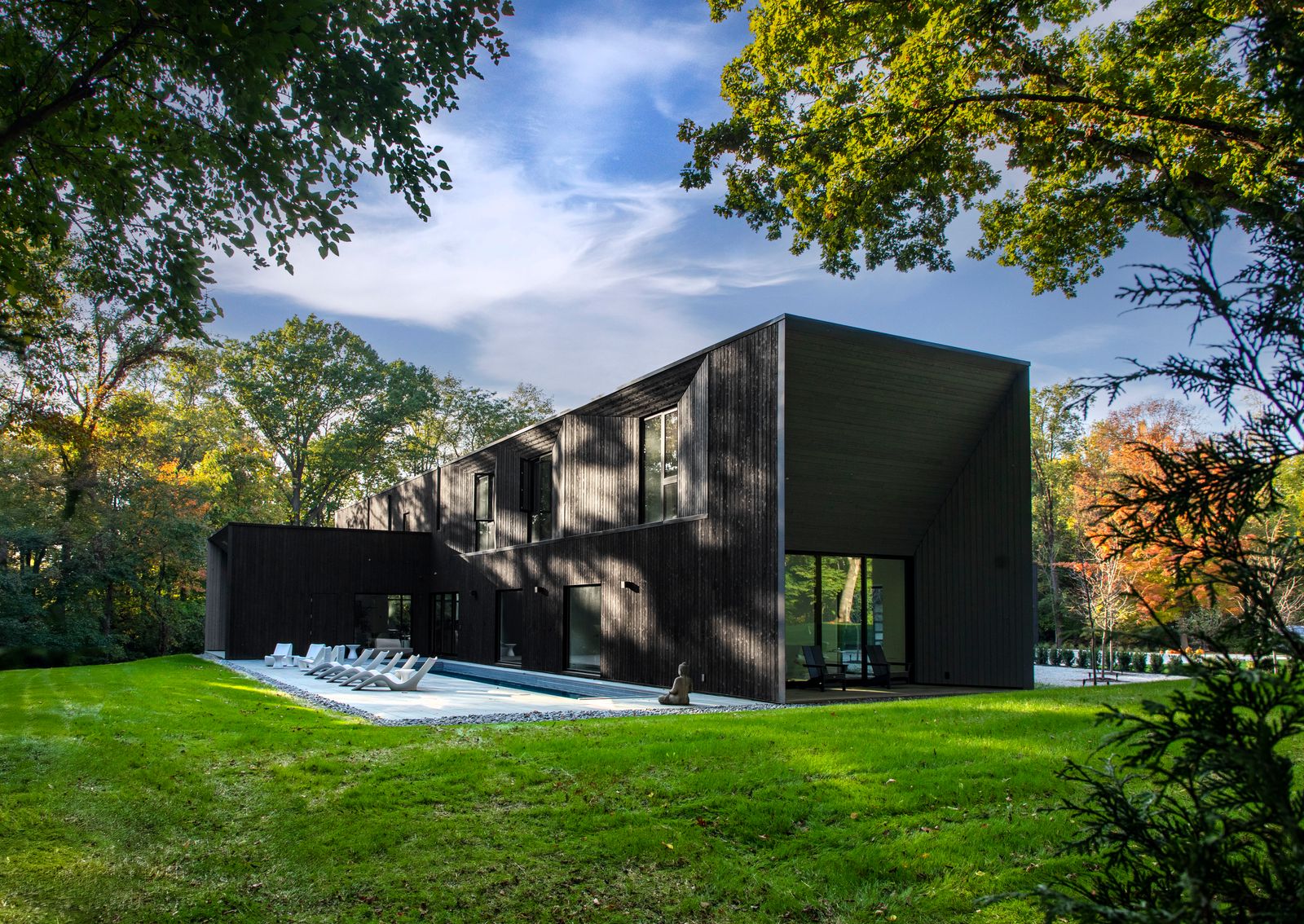 This Plus Sign-Shaped Home in Central Indiana Knows All Its Angles - Dwell