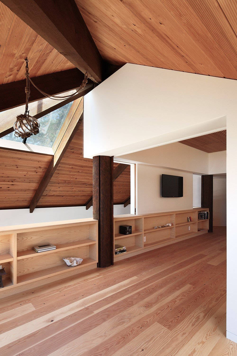 Photo 1 of 32 in Haiku House by SHED Architecture & Design - Dwell