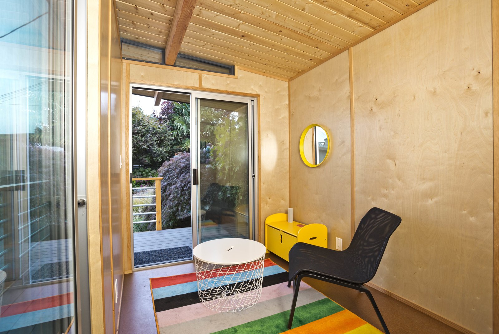 Photo 8 of 13 in Modern-Shed Office Studio by Modern Shed, Inc - Dwell