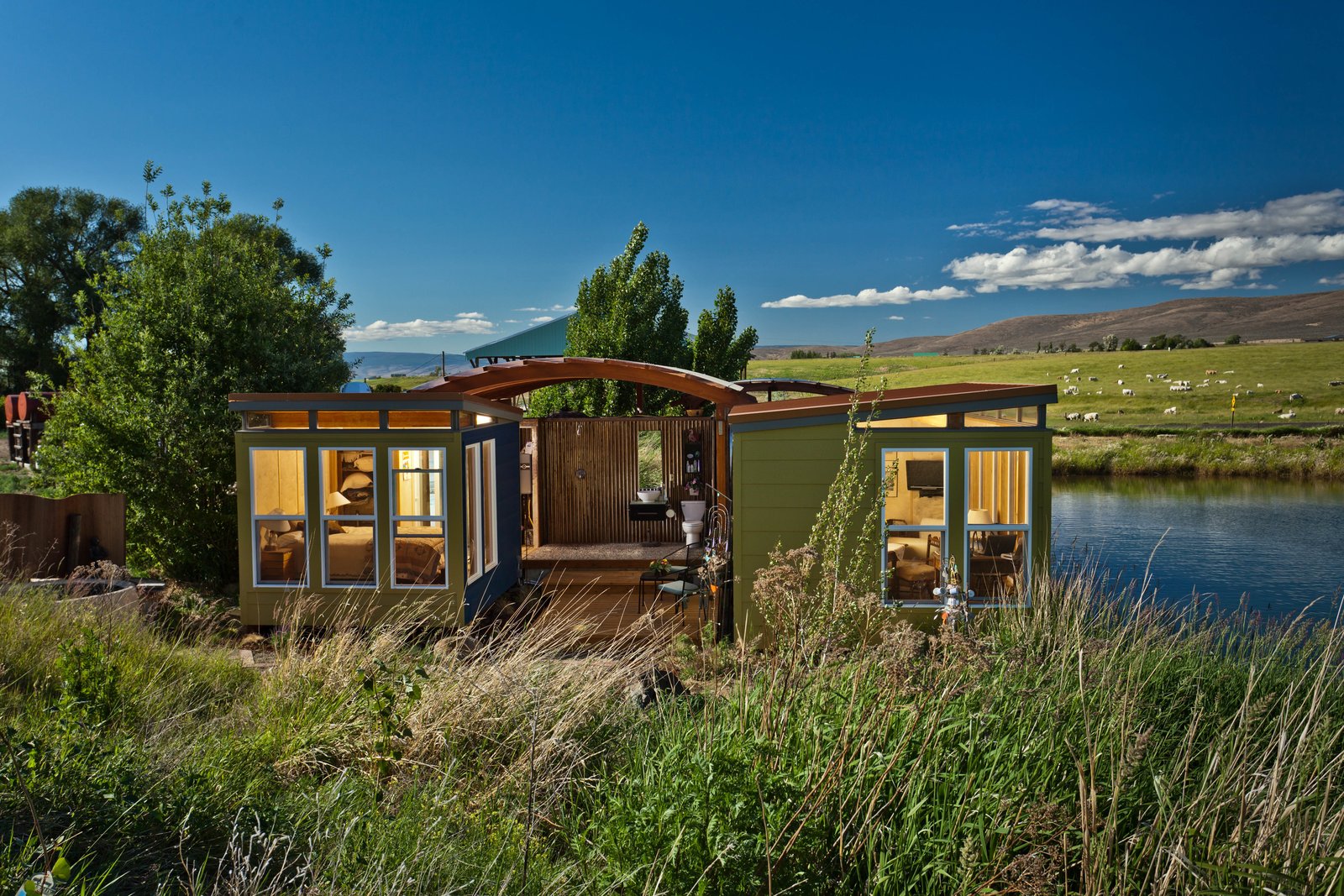 Modern-Shed Ellensburg Farm Shed Complex by Modern-Shed, Inc - Dwell