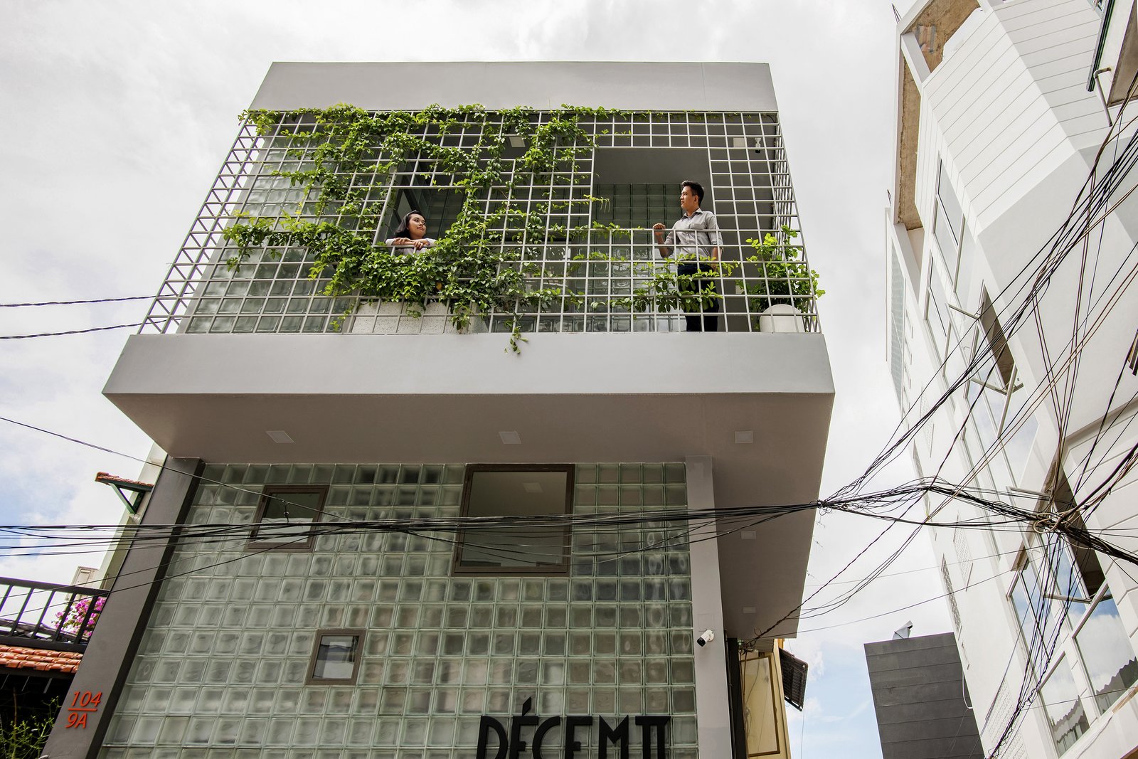 Glass-Block Micro House by ROOM+ - Dwell