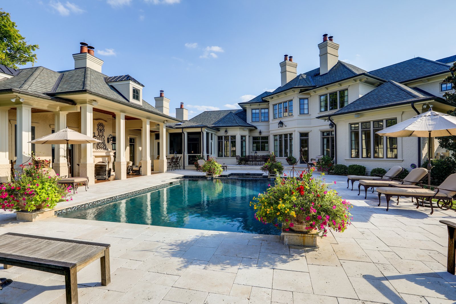 A Sumptuous Country Estate in Tennessee Asks $3.25M posted by… - Dwell