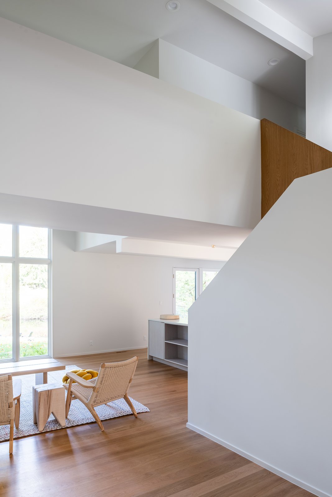 Photo 8 of 16 in A Disjointed Midcentury Home in New York Gets a ...