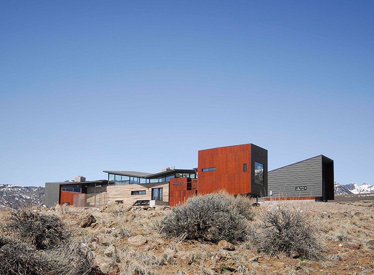 Photo 14 of 22 in Wapiti House by NanaWall - Dwell