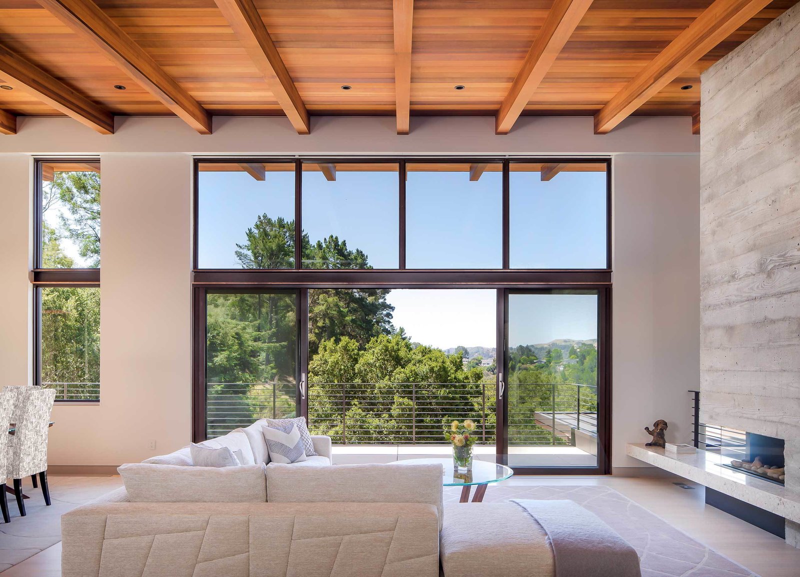 Photo 3 of 5 in Hillside Retreat by Western Window Systems - Dwell