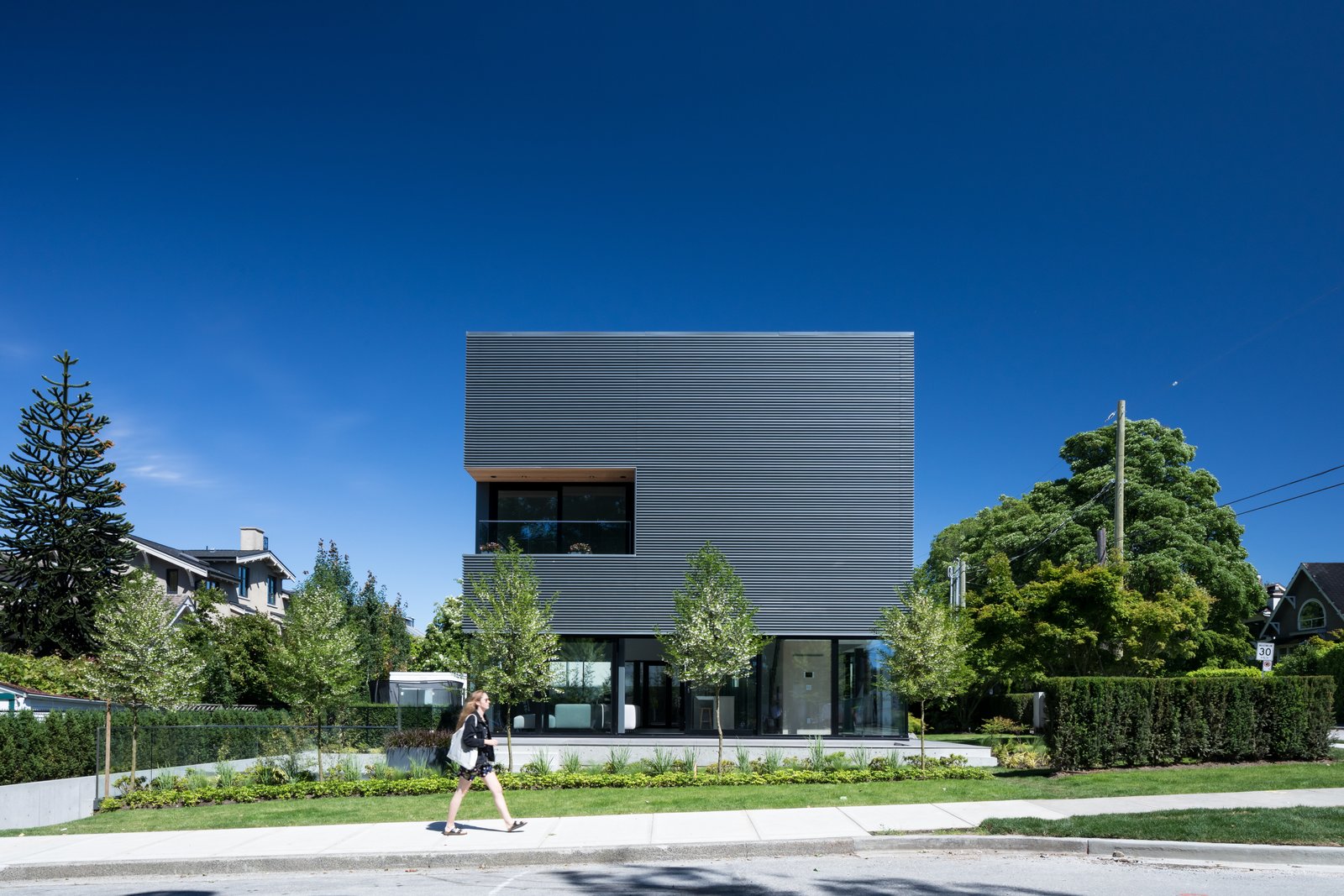 Photo 2 of 12 in Wrapped in Galvanized Steel, ‘Cube House’ in Vancouver ...