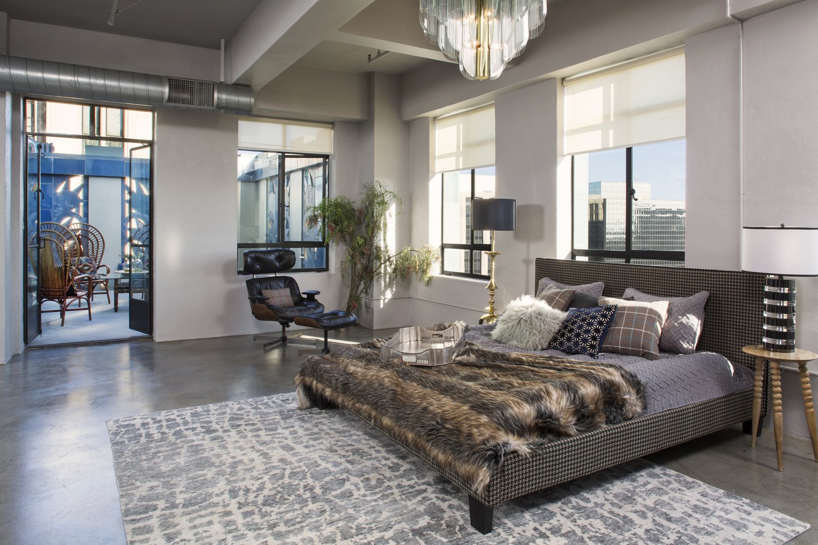 Eastern Columbia Lofts, 1003 posted by URBAN RESIDENTIAL BROKERAGE ...