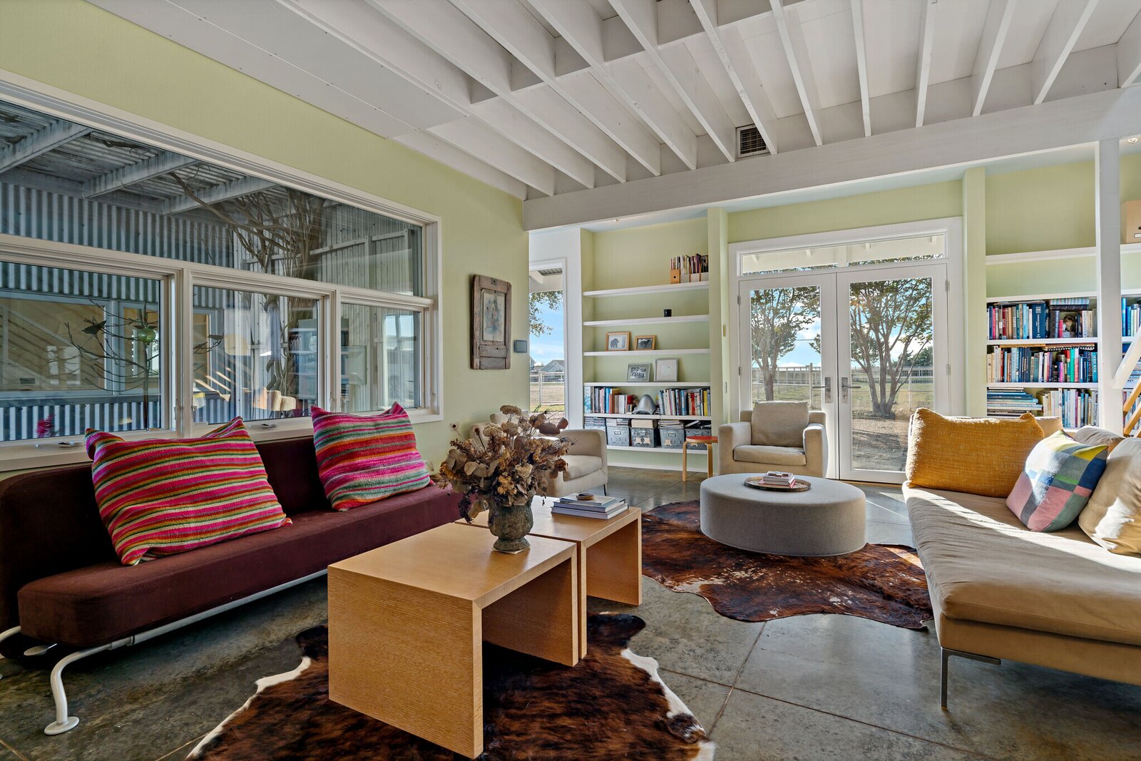 Photo 15 of 49 in DFW Texas Modern Max Levy Home asks $1.1 million by Julie McPhail - Dwell