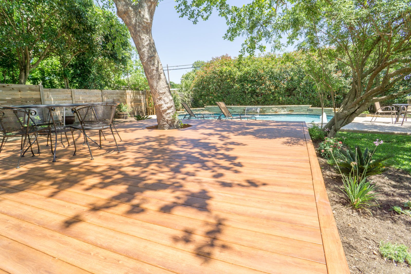 Photo 3 of 11 in A Pool In Austin Built For Relaxing by TimberTown - Dwell