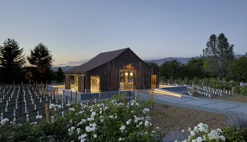 Napa Custom Home, Vineyard Barn (3 Photos) - Dwell