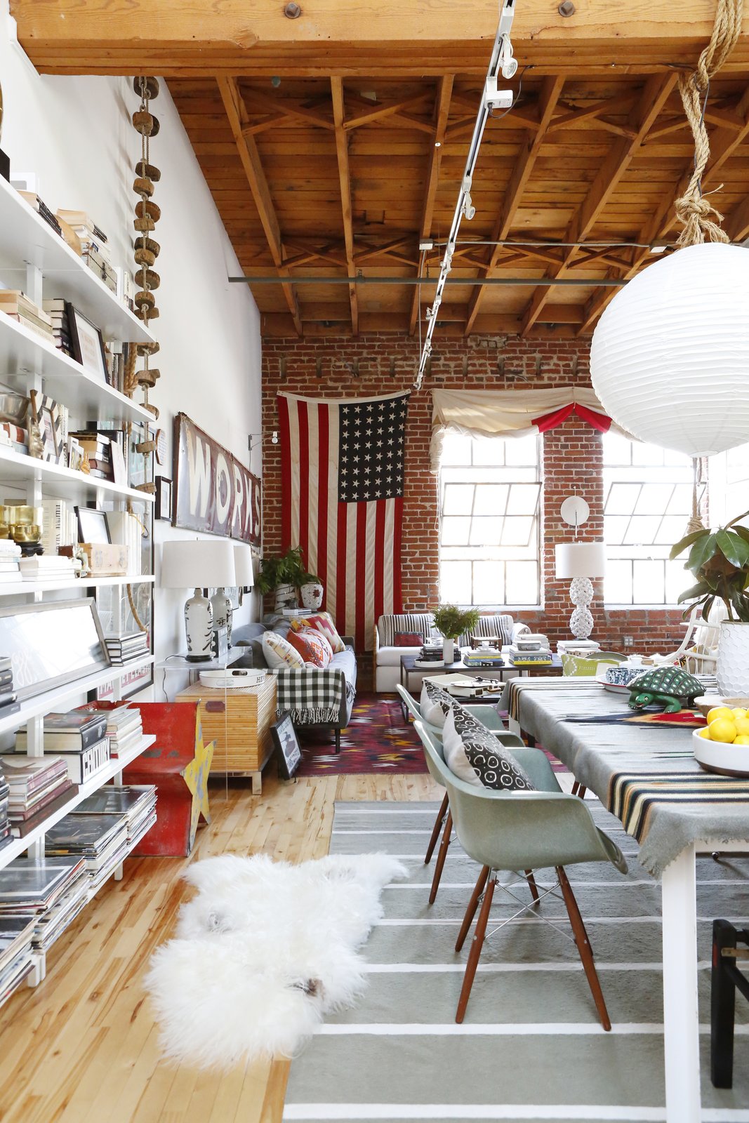 Photo 10 of 30 in This Insanely Cool Loft Is What Downtown Dreams Are ...