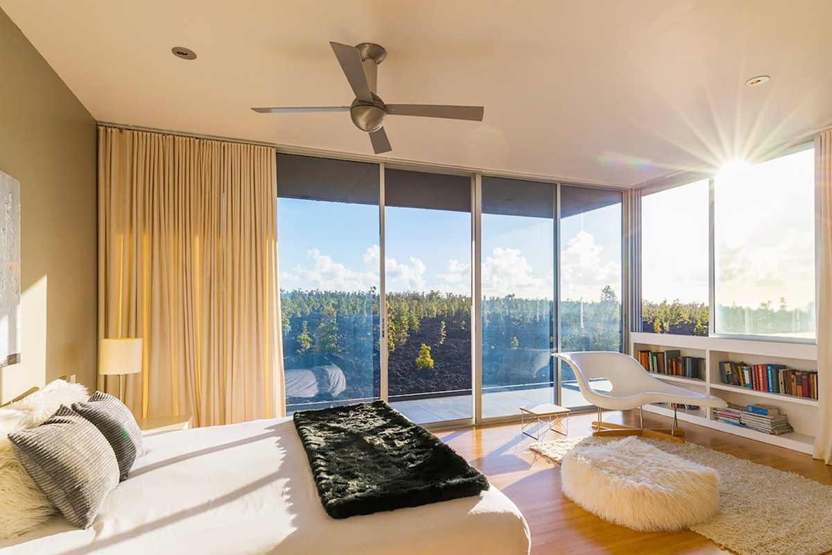 Photo 3 of 7 in Lava Flow House by BoutiqueHomes - Dwell