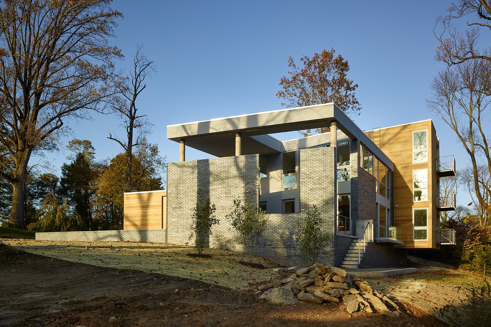 Photo 4 of 9 in St Andrews Residence by Studio of Metropolitan Design ...