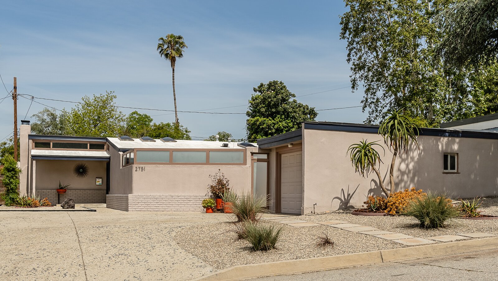 Photo 2 of 10 in Gregory Ain Planned Park Homes, 1948 | Altadena, CA by ...