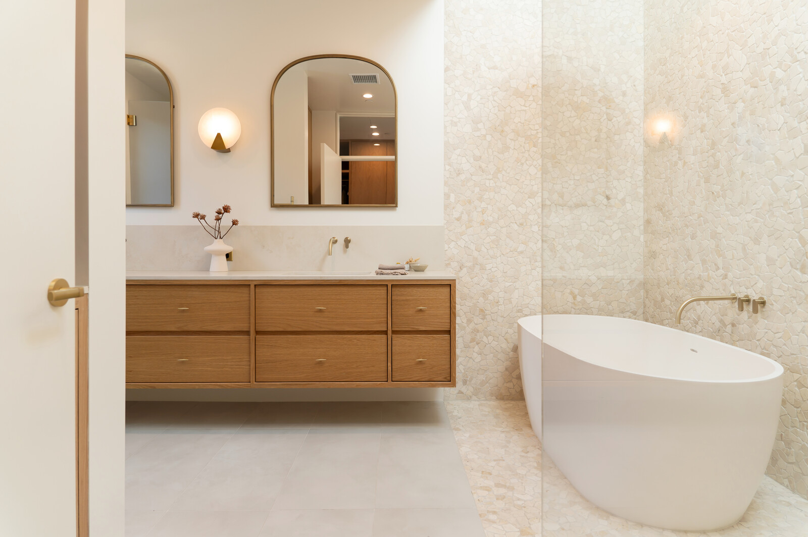 Photo 1 of 24 in Ashland Residence by Dimster Architecture - Dwell