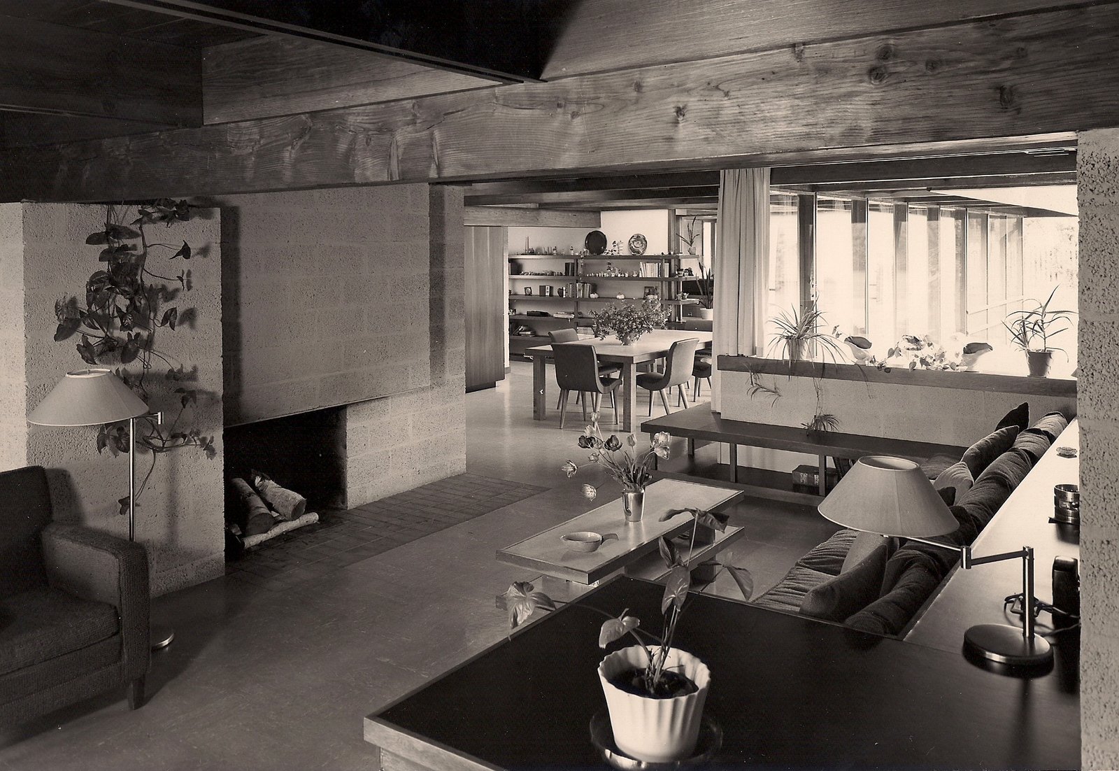 The Millard F. Saxton Residence by Alden B. Dow (7 Photos) - Dwell