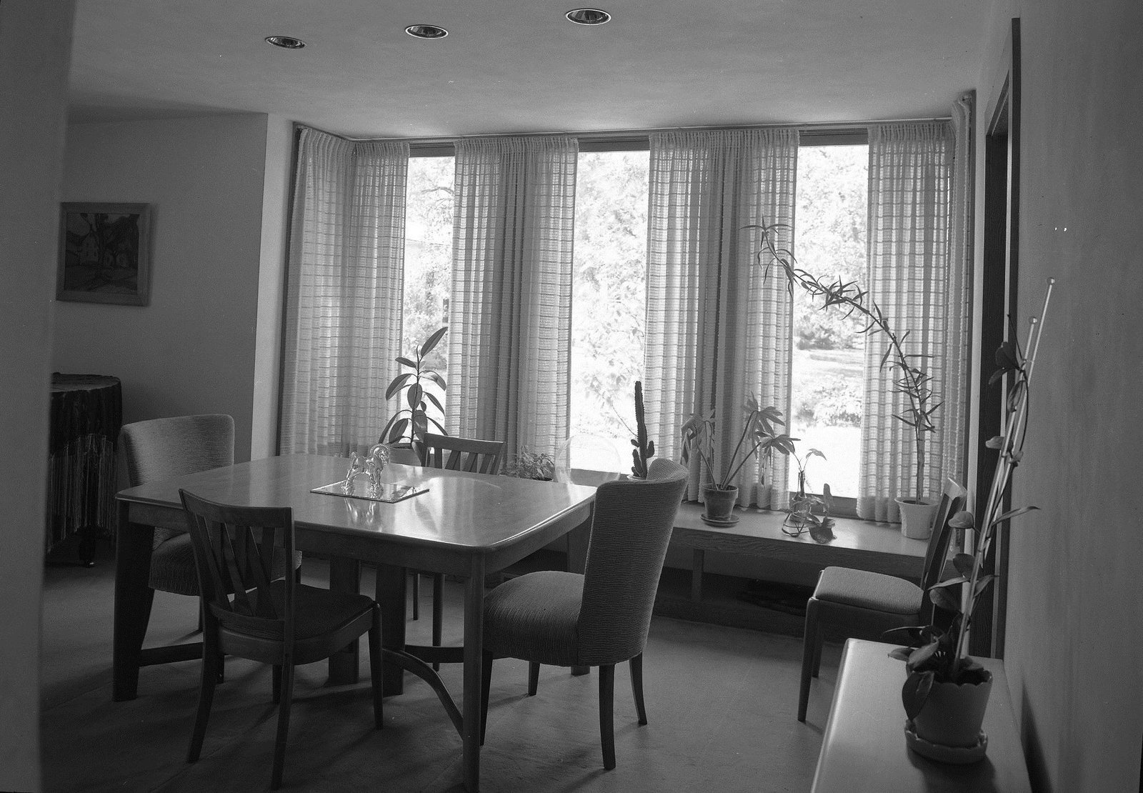 The Philip Rich Residence by Alden B. Dow (6 Photos) - Dwell