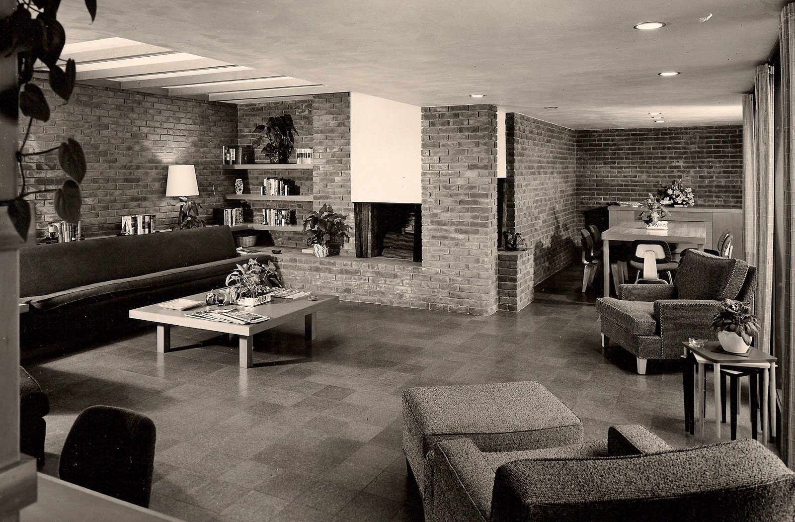 The Charles S. Comey Residence by Alden B. Dow (7 Photos) - Dwell