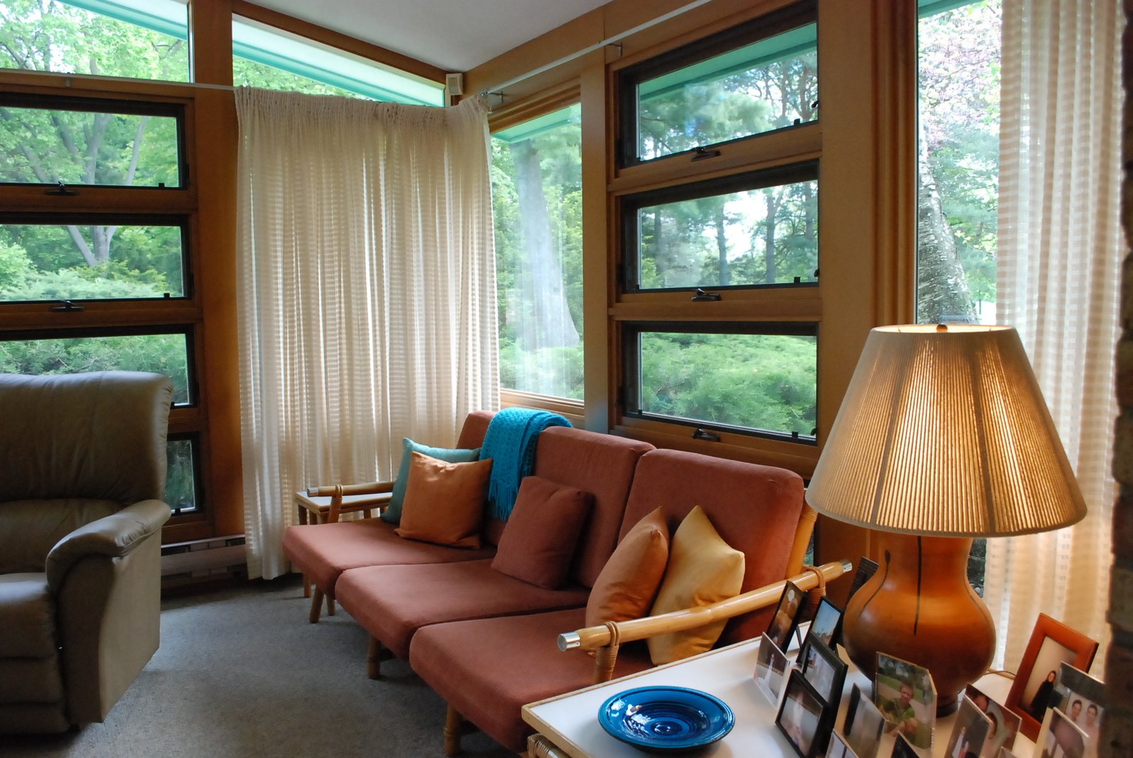 Photo 8 of 9 in The Robert Bennett Residence - Dwell