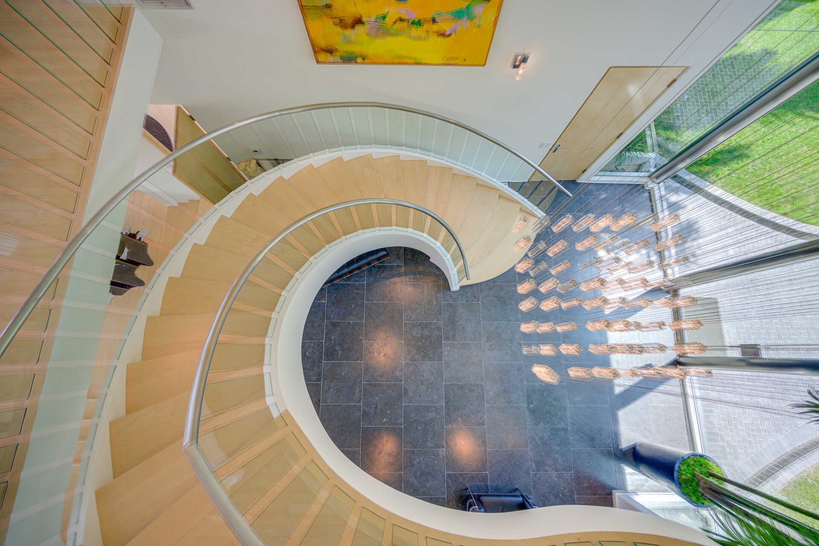 Photo 13 of 13 in A Contemporary Blufftop Estate Stuns in Malibu by ...