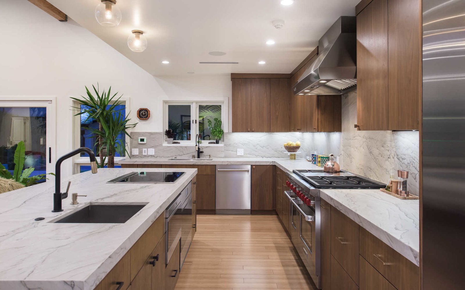 Photo 4 of 10 in A Tranquil, Spanish-Style Compound in Studio City by ...