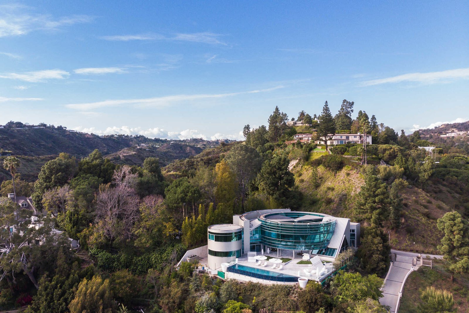 Photo 3 of 8 in Ed Niles-Designed Home Dazzles in Beverly Hills by ...