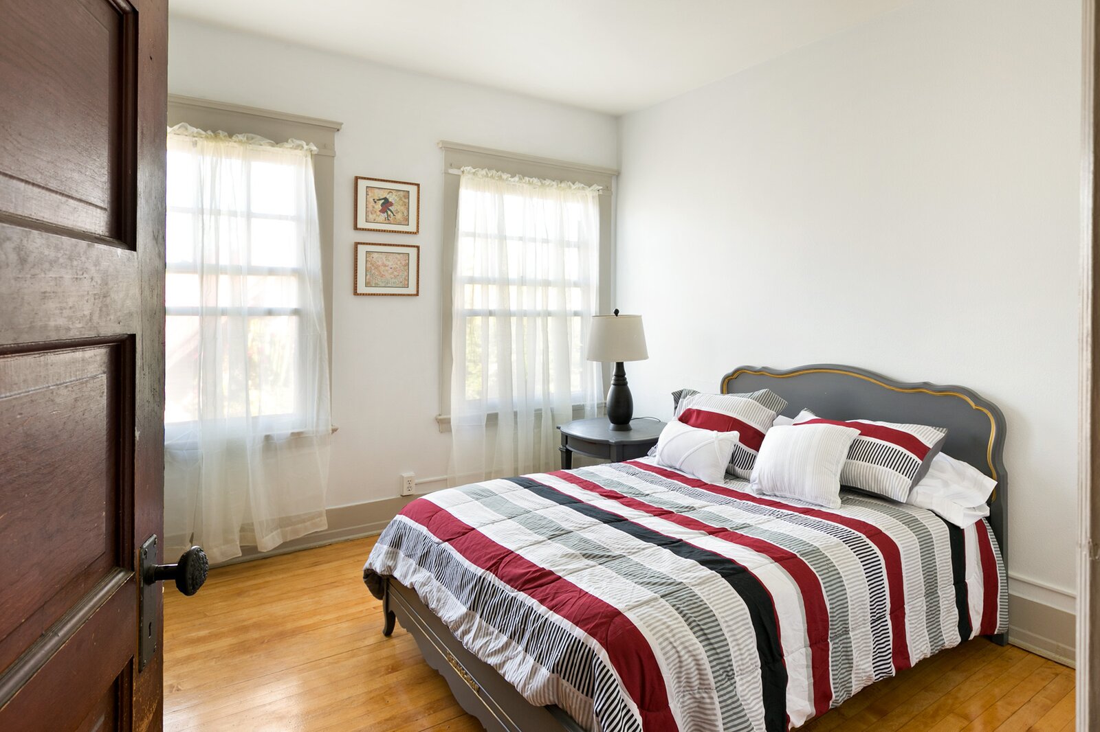 Photo 8 of 24 in The Raphael House by Luxury Homes & Lifestyle - Dwell