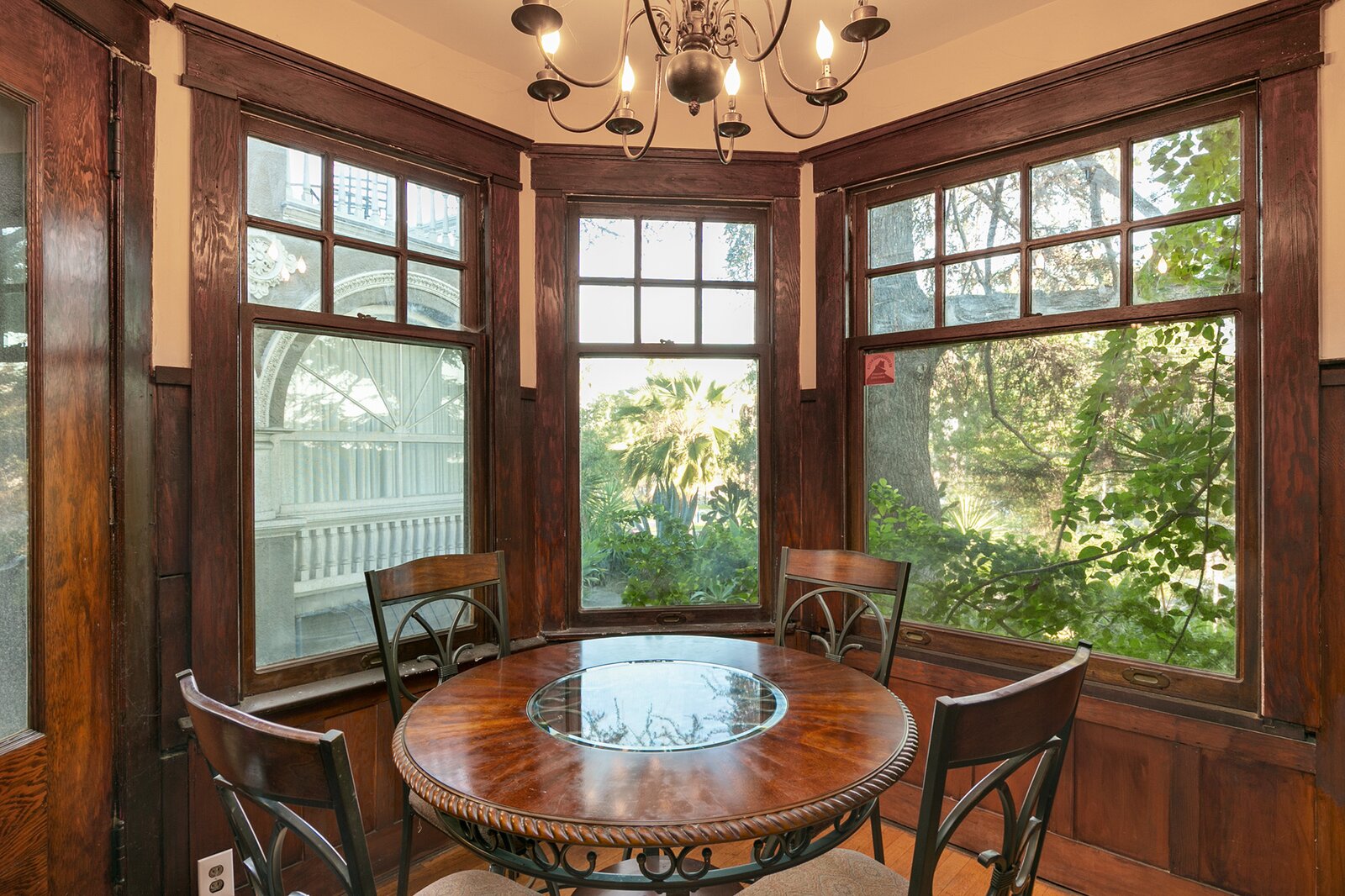 Photo 9 of 24 in The Raphael House by Luxury Homes & Lifestyle - Dwell