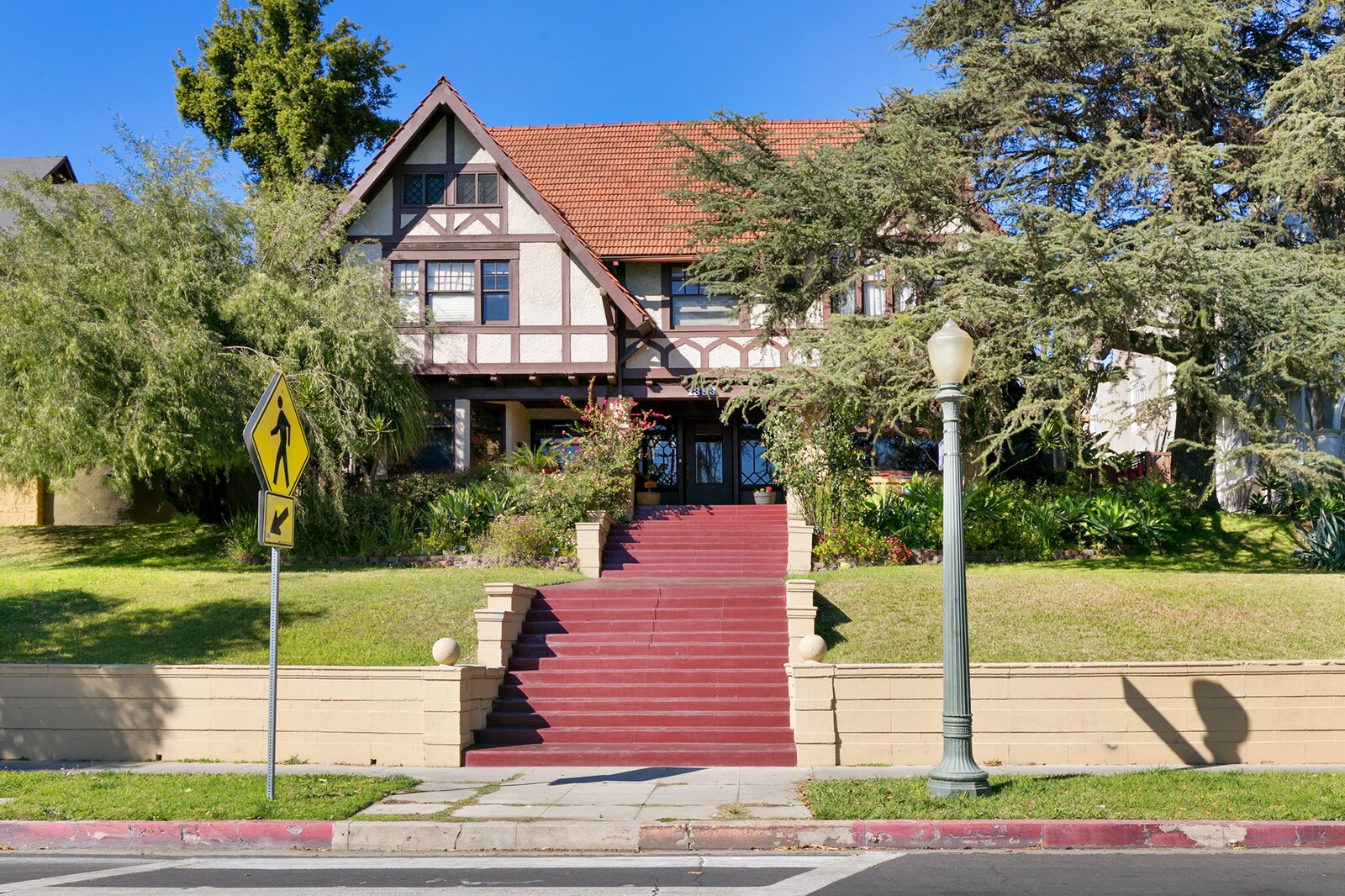 Photo 19 of 24 in The Raphael House by Luxury Homes & Lifestyle - Dwell