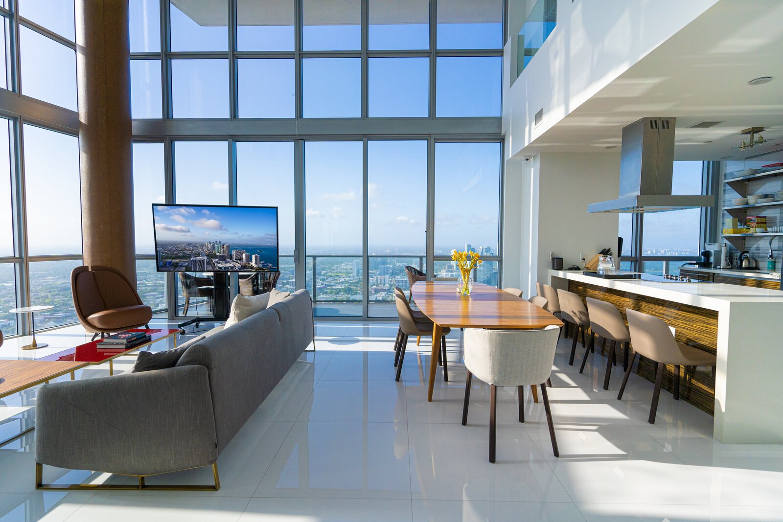 Photo 1 of 27 in Sunlit Luxury in Miami by Luxury Homes & Lifestyle - Dwell