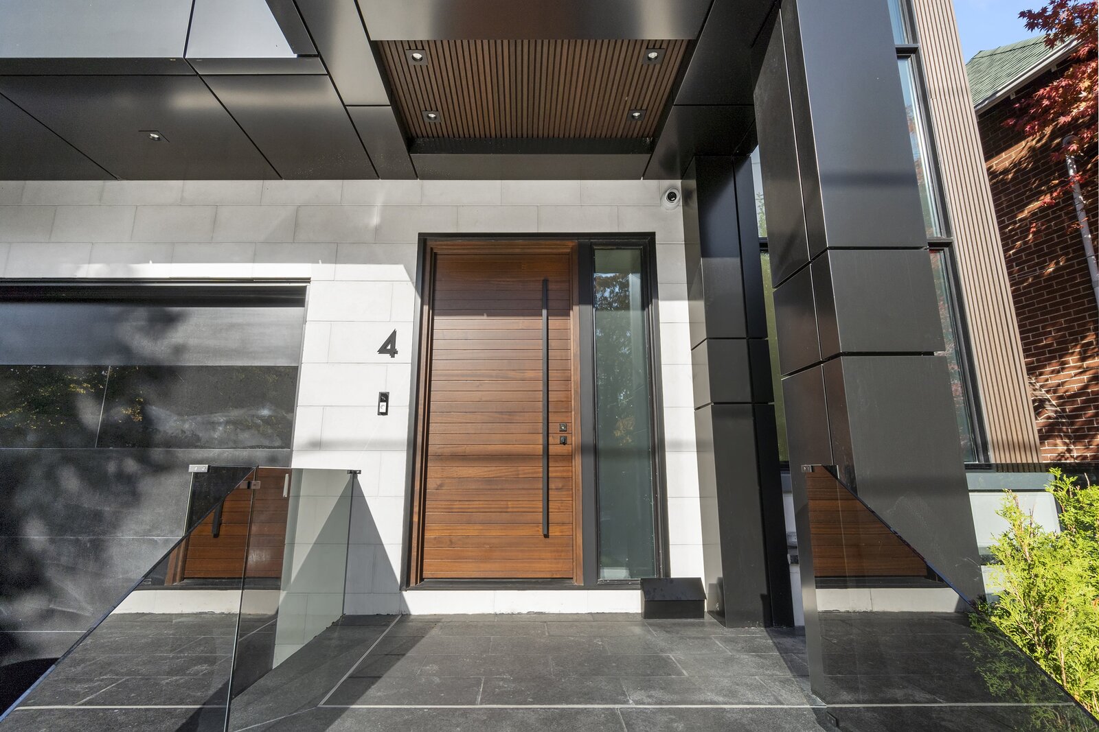 Photo 2 of 11 in Luxury Living in Toronto’s Most Affluent Neighborhood ...