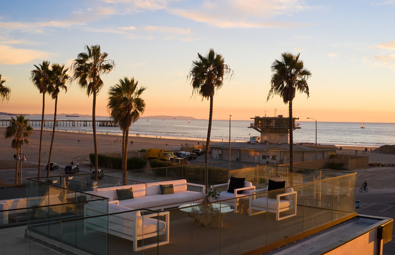 Photo 7 of 7 in The Ultimate Beach House on Ocean Front Walk in Venice ...