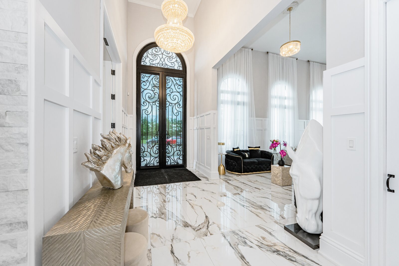 Photo 2 of 7 in A Timeless Masterpiece in Canada’s Most Enchanting Town ...