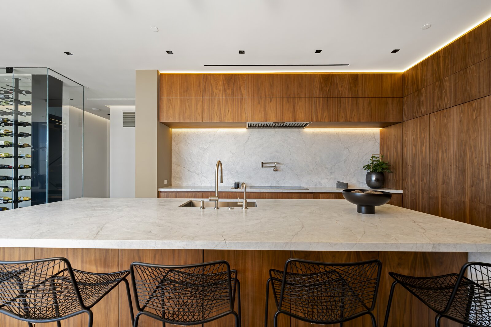 Photo 13 of 39 in The Elysian House in South Pasadena by Luxury Homes ...