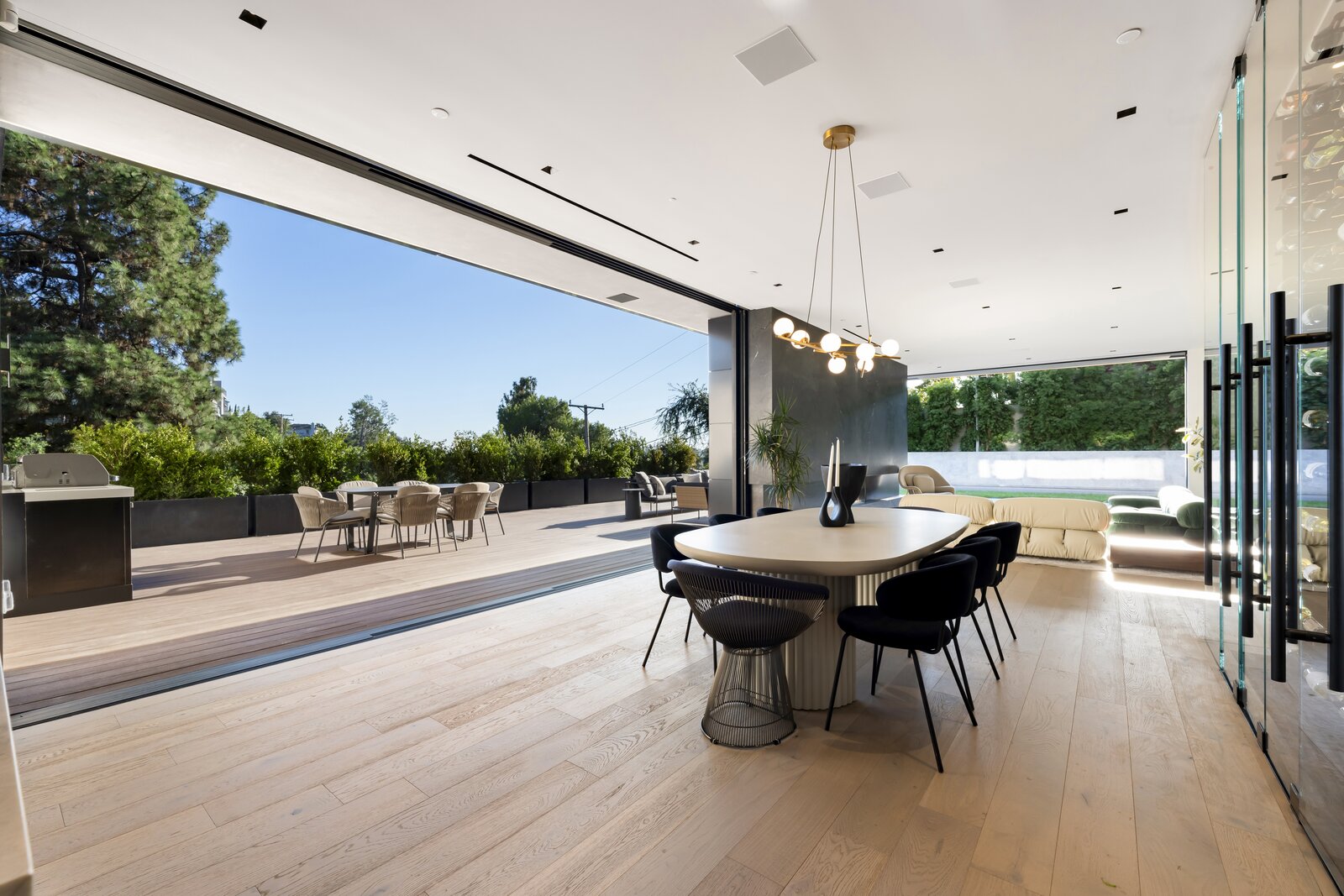 Photo 19 of 39 in The Elysian House in South Pasadena by Luxury Homes ...