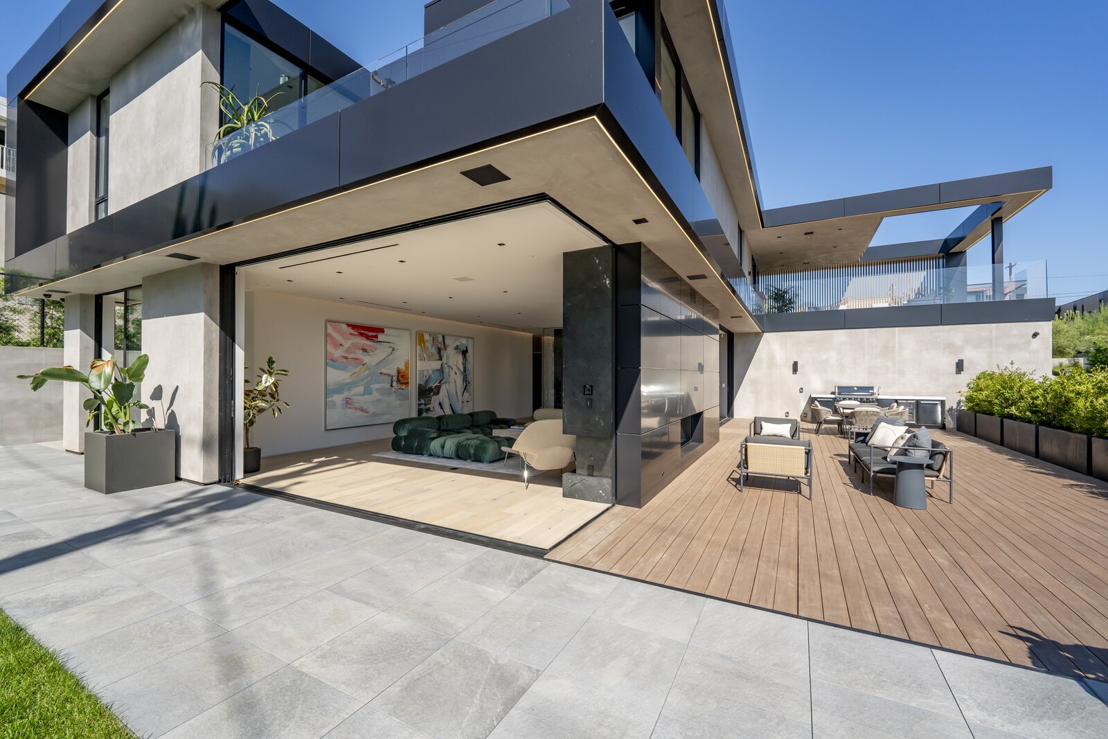 Photo 15 of 39 in The Elysian House in South Pasadena by Luxury Homes ...