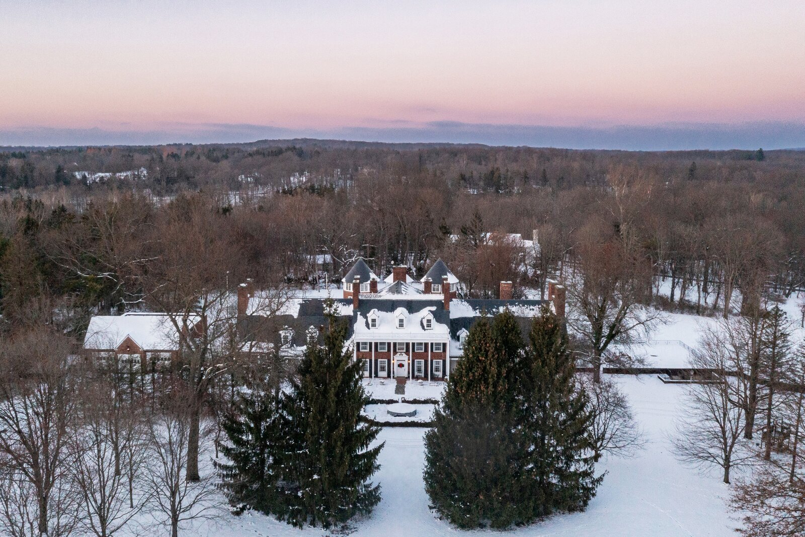 Photo 1 of 13 in Unveiling the Timeless Elegance and Historical Legacy ...