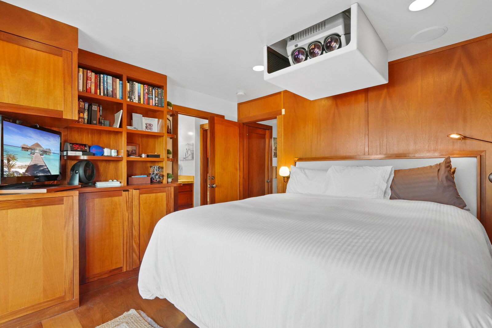 Photo 15 of 24 in A Glimpse Inside Donald Sutherland's Immaculate Beach ...