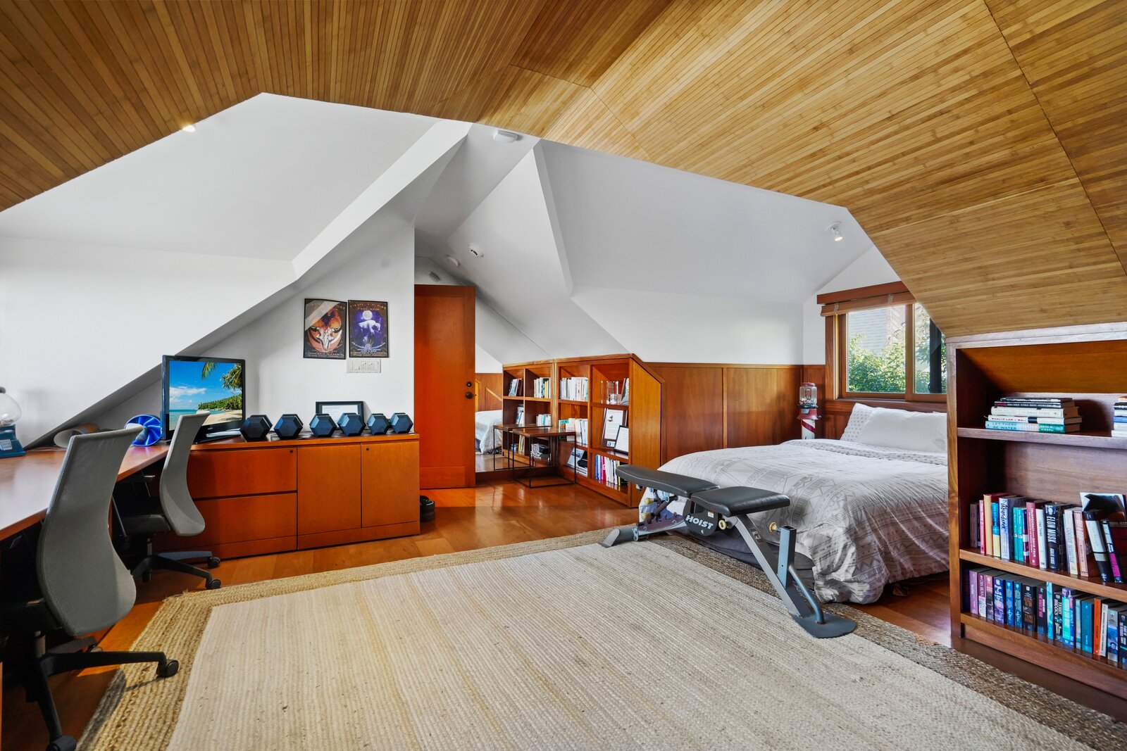 Photo 1 of 24 in A Glimpse Inside Donald Sutherland's Immaculate Beach ...