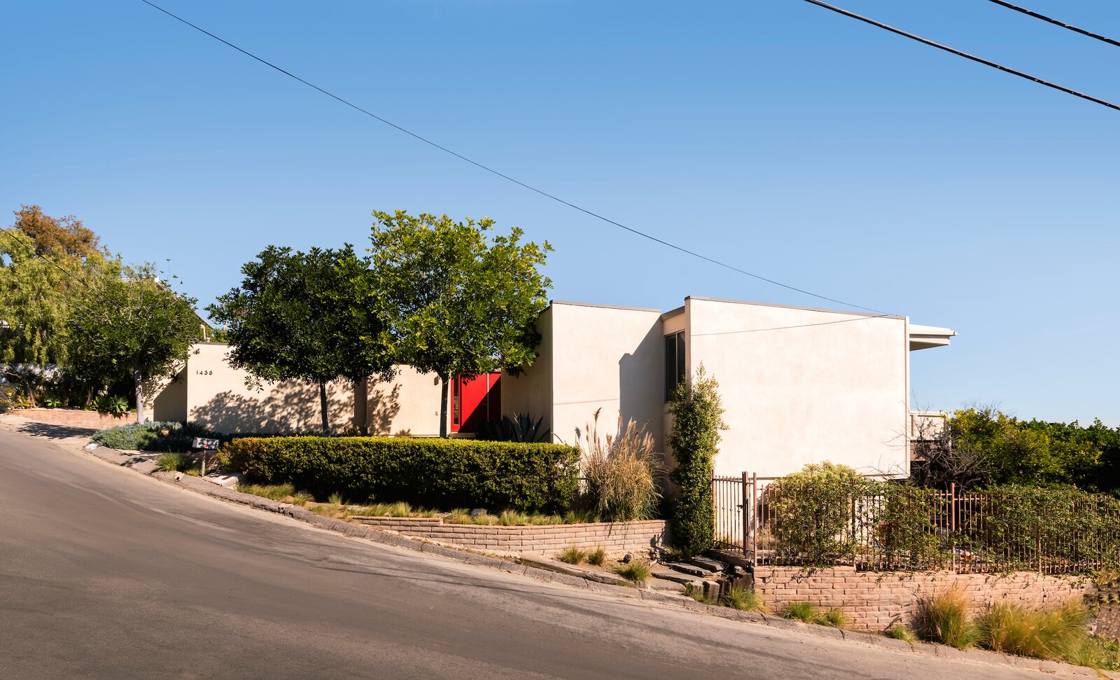 Photo 1 of 46 in Richard Neutra's Adler House: Iconic Architecture and ...