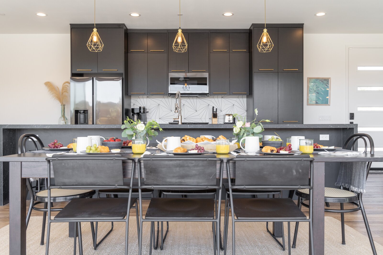 Photo 13 of 20 in Experience Desert Luxury: Mars Landing House by ...