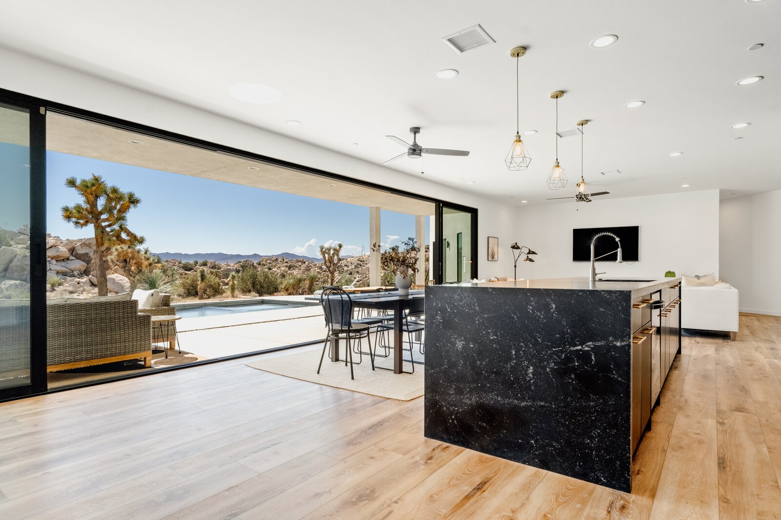 Photo 14 of 20 in Experience Desert Luxury: Mars Landing House by ...