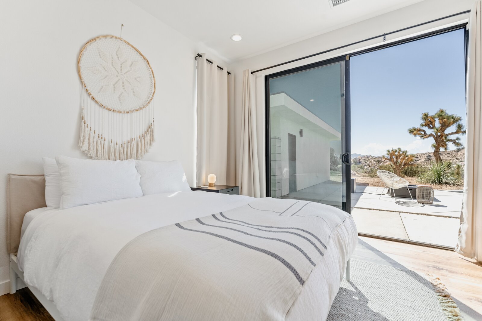 Photo 16 of 20 in Experience Desert Luxury: Mars Landing House by ...