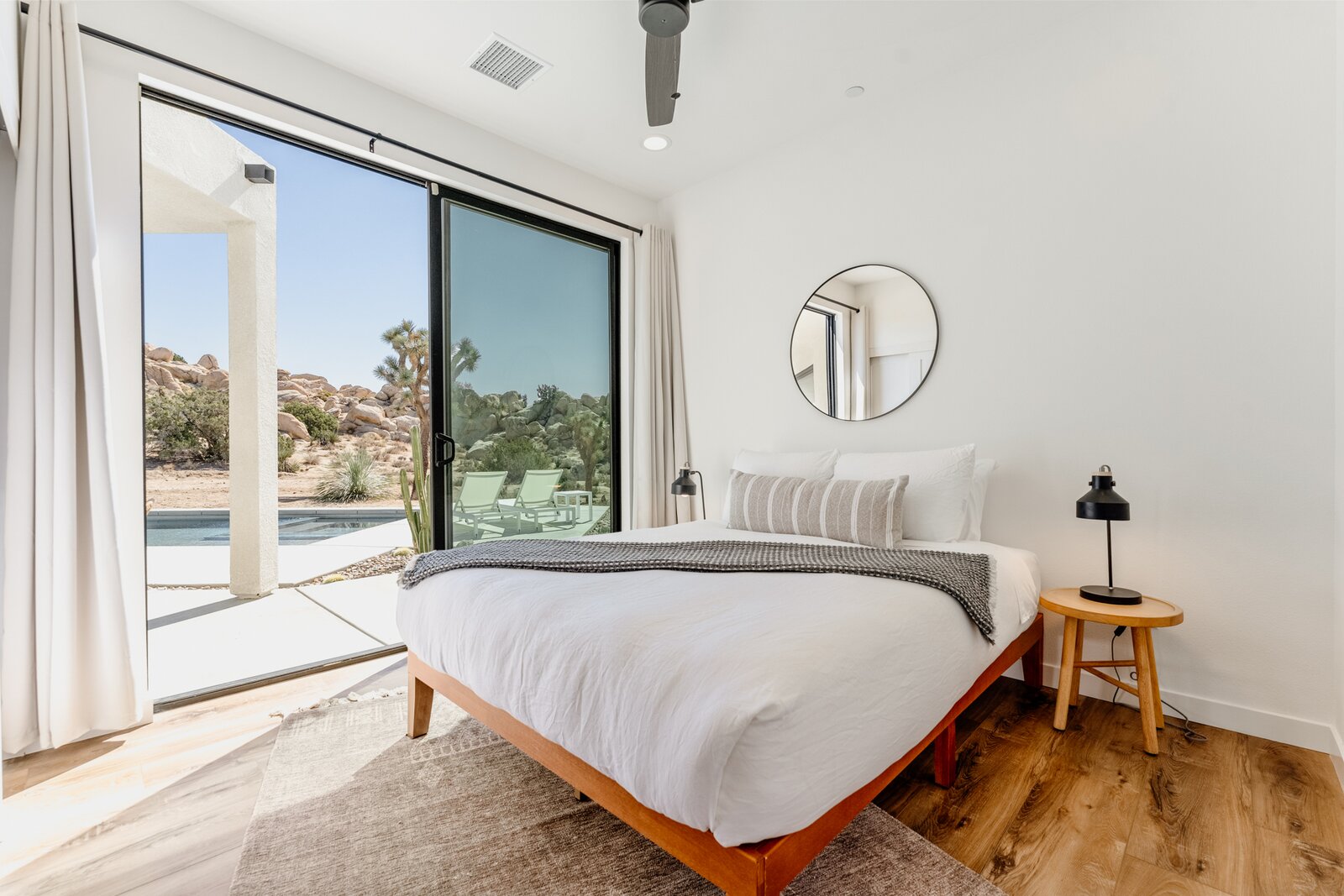 Photo 18 of 20 in Experience Desert Luxury: Mars Landing House by ...